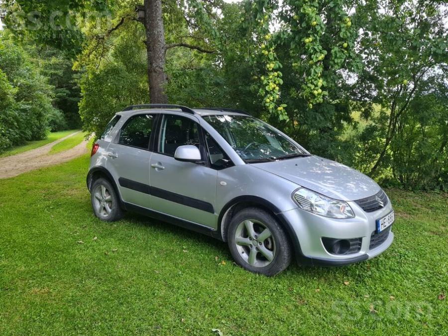 Grey Suzuki SX4 2008 in Jekabpils, with an engine capacity of 1.60 L and mileage of 213 thousand km for 2500 €, photo 1 on AUTOMOTO.COM.LV