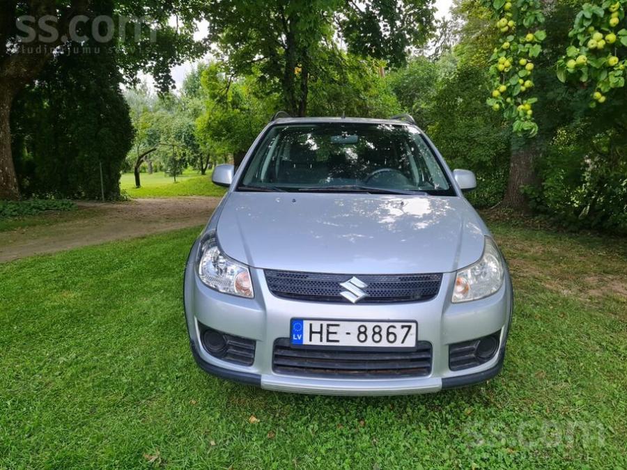 Grey Suzuki SX4 2008 in Jekabpils, with an engine capacity of 1.60 L and mileage of 213 thousand km for 2500 €, photo 3 on AUTOMOTO.COM.LV