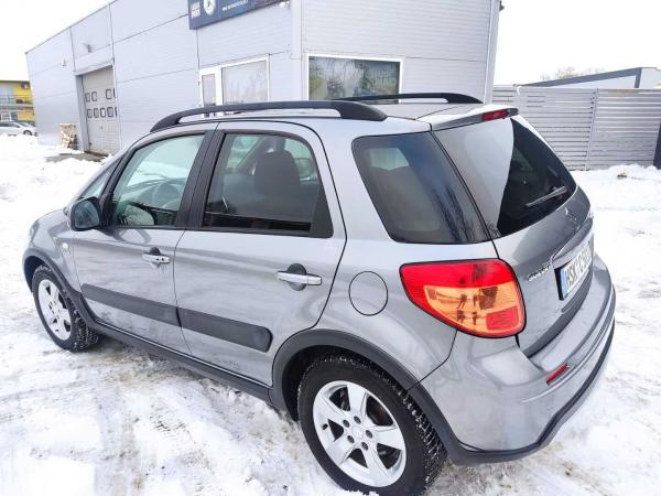 Pelēks Suzuki SX4 2011 Utena, ar dzinēja tilpumu 2.00 L un nobraukumu 260 tūkst. km par 3400 €, foto 8 vietnē AUTOMOTO.COM.LV