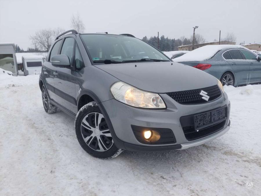 Pelēks Suzuki SX4 2011 Utena, ar dzinēja tilpumu 2.00 L un nobraukumu 164 tūkst. km par 3700 €, foto 1 vietnē AUTOMOTO.COM.LV