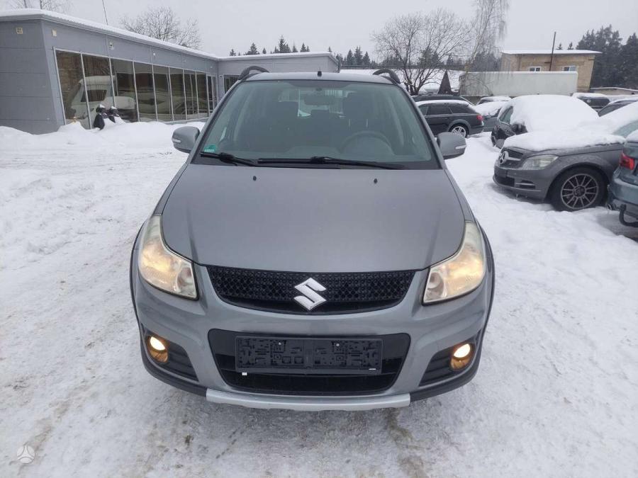 Pelēks Suzuki SX4 2011 Utena, ar dzinēja tilpumu 2.00 L un nobraukumu 164 tūkst. km par 3700 €, foto 7 vietnē AUTOMOTO.COM.LV