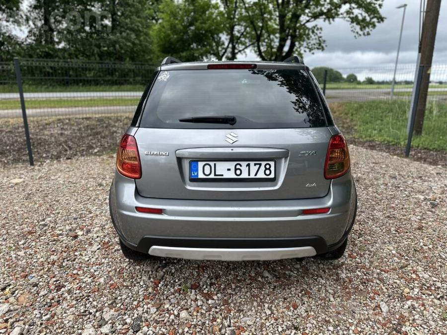 Grey Suzuki SX4 2011 in Cesis, with an engine capacity of 2.00 L and mileage of 0 thousand km for 5500 €, photo 6 on AUTOMOTO.COM.LV
