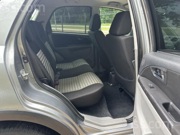 Grey Suzuki SX4 2011 in Cesis, with an engine capacity of 2.00 L and mileage of 0 thousand km for 5500 €, photo 9 on AUTOMOTO.COM.LV