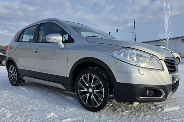 Grey Suzuki SX4 2014 in Taurage, with an engine capacity of 1.60 L and mileage of 187 thousand km for 5600 €, photo 3 on AUTOMOTO.COM.LV