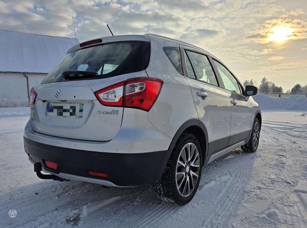 Grey Suzuki SX4 2014 in Taurage, with an engine capacity of 1.60 L and mileage of 187 thousand km for 5600 €, photo 5 on AUTOMOTO.COM.LV