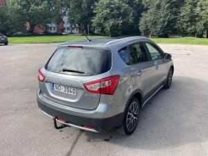 Grey Suzuki SX4 2014 in Riga, with an engine capacity of 1.60 L and mileage of 242 thousand km for 3400 €, photo 4 on AUTOMOTO.COM.LV