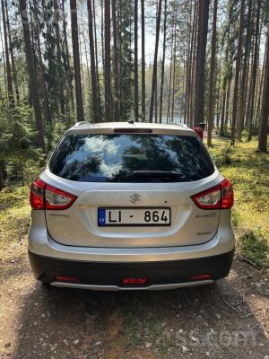 Grey Suzuki SX4 2014 in Valka, with an engine capacity of 1.60 L and mileage of 397 thousand km for 5300 €, photo 3 on AUTOMOTO.COM.LV