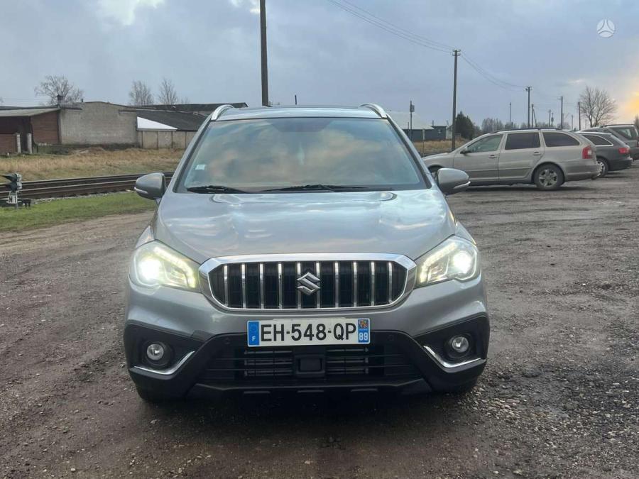 Pelēks Suzuki SX4 2016 Tauragė, ar dzinēja tilpumu 1.60 L un nobraukumu 200 tūkst. km par 8200 €, foto 3 vietnē AUTOMOTO.COM.LV