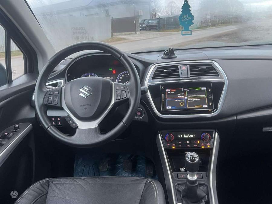 Pelēks Suzuki SX4 2016 Tauragė, ar dzinēja tilpumu 1.60 L un nobraukumu 200 tūkst. km par 8200 €, foto 12 vietnē AUTOMOTO.COM.LV