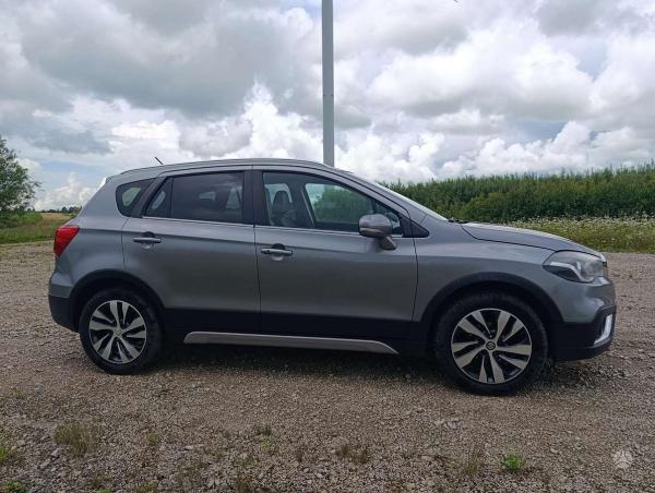 Pelēks Suzuki SX4 2016 Šilutė, ar dzinēja tilpumu 1.60 L un nobraukumu 205 tūkst. km par 9300 €, foto 3 vietnē AUTOMOTO.COM.LV
