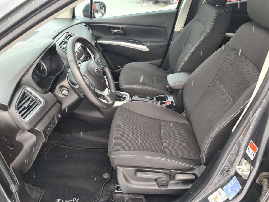 Grey Suzuki SX4 2018 in Kaunas, with an engine capacity of 1.00 L and mileage of 90 thousand km for 12200 €, photo 16 on AUTOMOTO.COM.LV