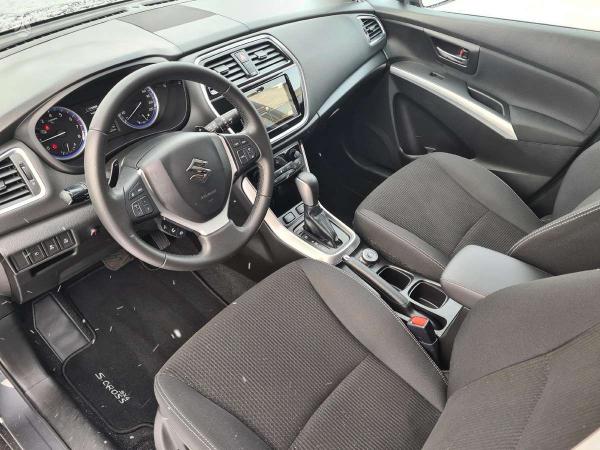 Grey Suzuki SX4 2018 in Kaunas, with an engine capacity of 1.00 L and mileage of 90 thousand km for 11950 €, photo 11 on AUTOMOTO.COM.LV