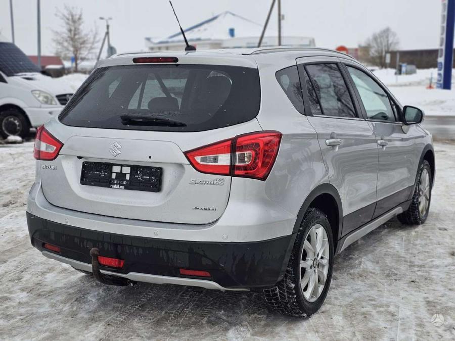 Grey Suzuki SX4 2020 in Rokiskis, with an engine capacity of 1.37 L and mileage of 249 thousand km for 7950 €, photo 10 on AUTOMOTO.COM.LV