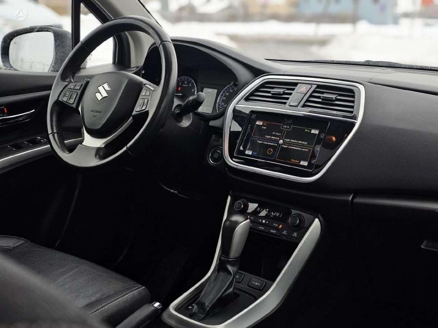 Grey Suzuki SX4 2020 in Rokiskis, with an engine capacity of 1.37 L and mileage of 249 thousand km for 7950 €, photo 34 on AUTOMOTO.COM.LV