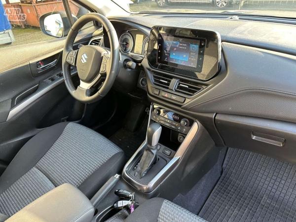 Pelēks Suzuki SX4 2022 Kauņa, ar dzinēja tilpumu 1.40 L un nobraukumu 37 tūkst. km par 24944 €, foto 6 vietnē AUTOMOTO.COM.LV