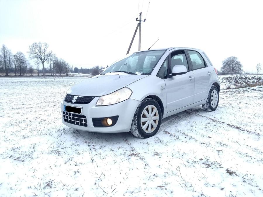 Pelēks Suzuki SX4 2007 Vilkaviškis, ar dzinēja tilpumu 1.60 L un nobraukumu 257 tūkst. km par 1999 €, foto 1 vietnē AUTOMOTO.COM.LV