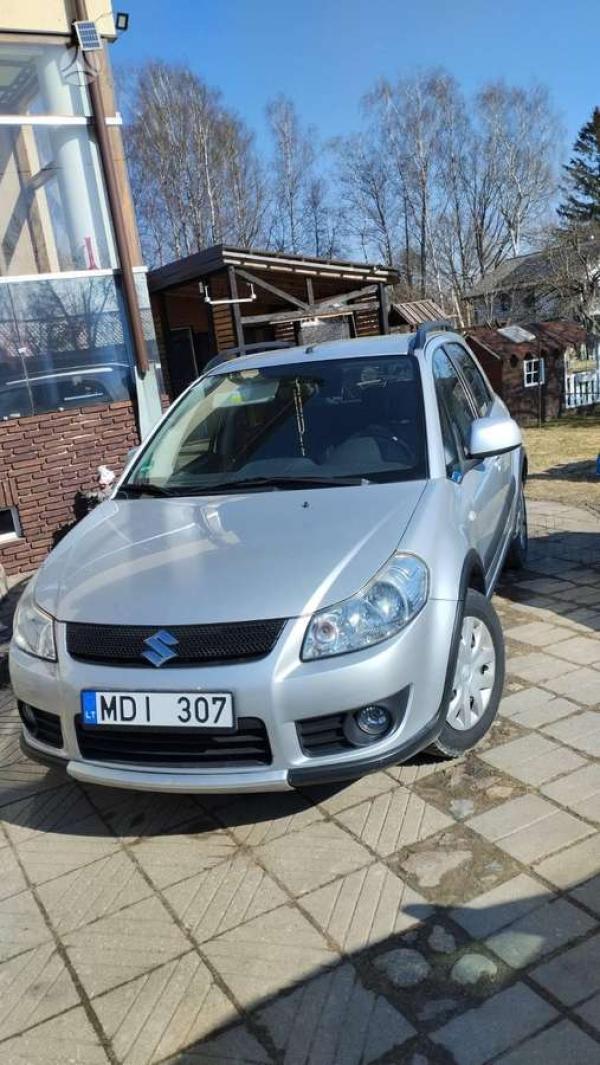 Pelēks Suzuki SX4 2007 Viļņa, ar dzinēja tilpumu 1.59 L un nobraukumu 179 tūkst. km par 2200 €, foto 1 vietnē AUTOMOTO.COM.LV