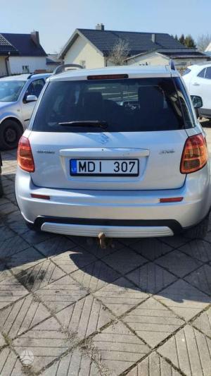 Grey Suzuki SX4 2007 in Vilnius, with an engine capacity of 1.59 L and mileage of 179 thousand km for 2200 €, photo 4 on AUTOMOTO.COM.LV