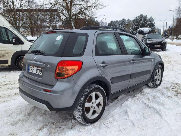 Grey Suzuki SX4 2008 in Vilnius, with an engine capacity of 1.87 L and mileage of 119 thousand km for 1850 €, photo 5 on AUTOMOTO.COM.LV