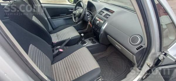 Suzuki SX4 2008 Rīga vietnē Pelēks Suzuki SX4 2008 Rīga, ar dzinēja tilpumu 1.60 L un nobraukumu 213 tūkst. km par 2350 €, foto 9 vietnē AUTOMOTO.COM.LV