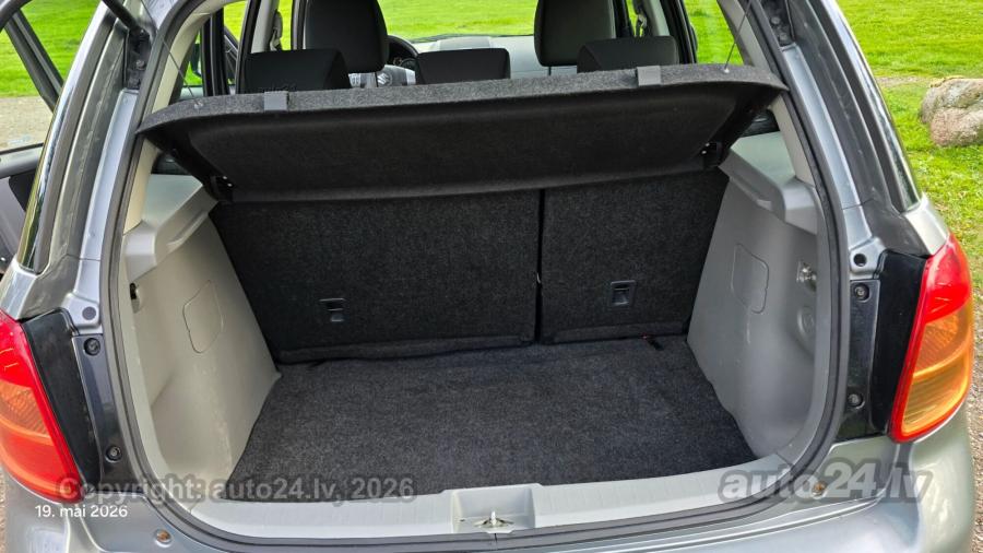 Grey Suzuki SX4 2011 in Tallinn, with an engine capacity of 1.50 L and mileage of 74 thousand km for 3900 €, photo 11 on AUTOMOTO.COM.LV
