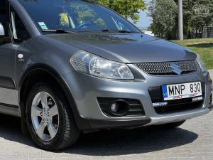 Pelēks Suzuki SX4 2011 Šauļi, ar dzinēja tilpumu 2.00 L un nobraukumu 241 tūkst. km par 4300 €, foto 5 vietnē AUTOMOTO.COM.LV