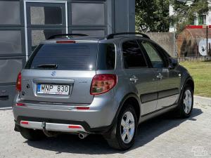 Pelēks Suzuki SX4 2011 Šauļi, ar dzinēja tilpumu 2.00 L un nobraukumu 241 tūkst. km par 4300 €, foto 8 vietnē AUTOMOTO.COM.LV