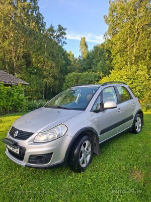 Pelēks Suzuki SX4 2011 Rakvere, ar dzinēja tilpumu 1.60 L un nobraukumu 178 tūkst. km par 4500 €, foto  vietnē AUTOMOTO.COM.LV
