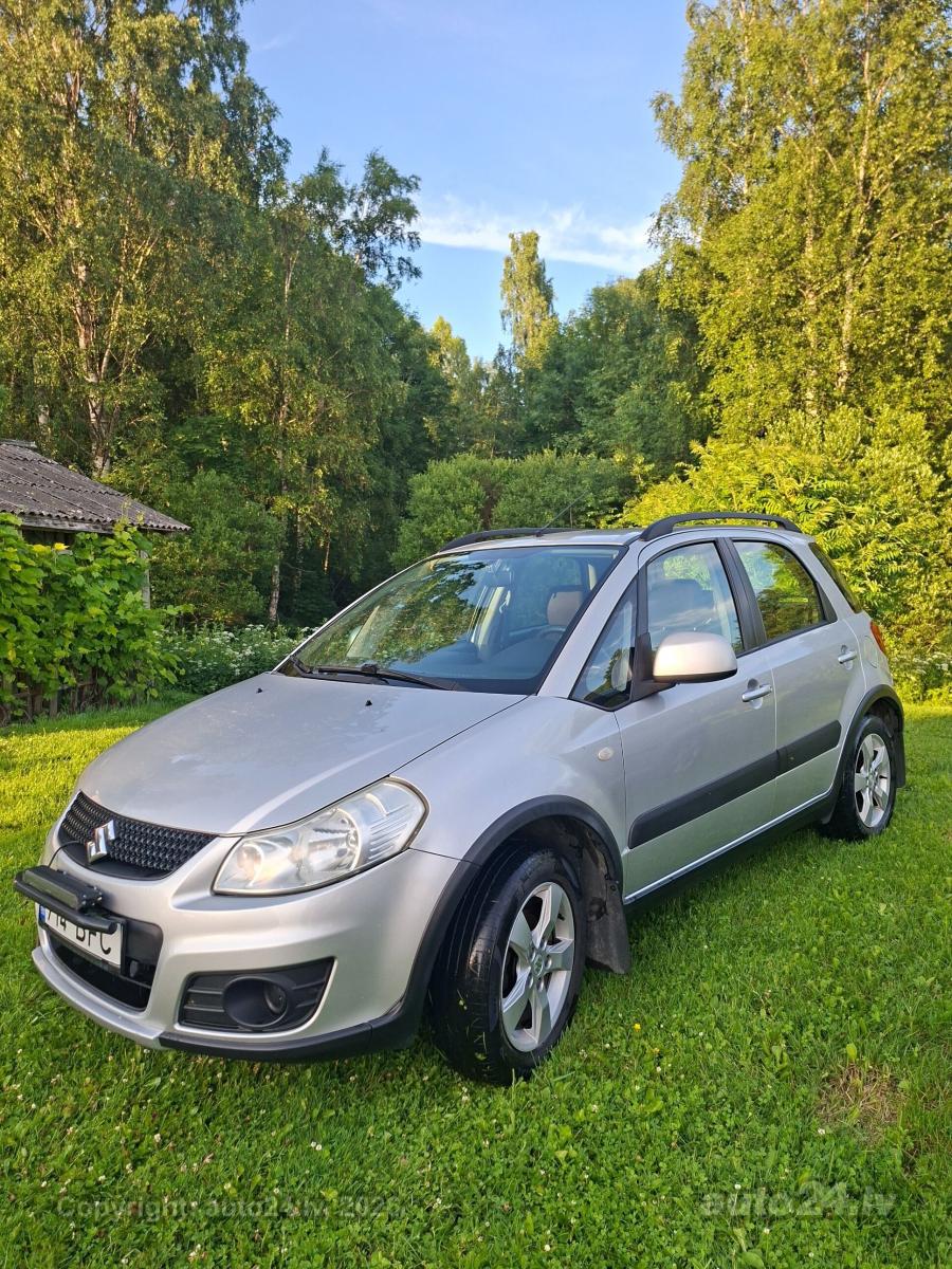 Pelēks Suzuki SX4 2011 Rakvere, ar dzinēja tilpumu 1.60 L un nobraukumu 178 tūkst. km par 4500 €, foto 1 vietnē AUTOMOTO.COM.LV