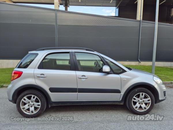 Pelēks Suzuki SX4 2011 Tallina, ar dzinēja tilpumu 1.60 L un nobraukumu 195 tūkst. km par 2900 €, foto 6 vietnē AUTOMOTO.COM.LV