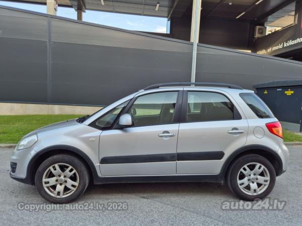 Pelēks Suzuki SX4 2011 Tallina, ar dzinēja tilpumu 1.60 L un nobraukumu 195 tūkst. km par 2900 €, foto 7 vietnē AUTOMOTO.COM.LV