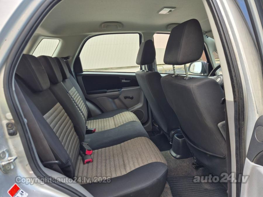 Grey Suzuki SX4 2011 in Tallinn, with an engine capacity of 1.60 L and mileage of 195 thousand km for 2900 €, photo 13 on AUTOMOTO.COM.LV