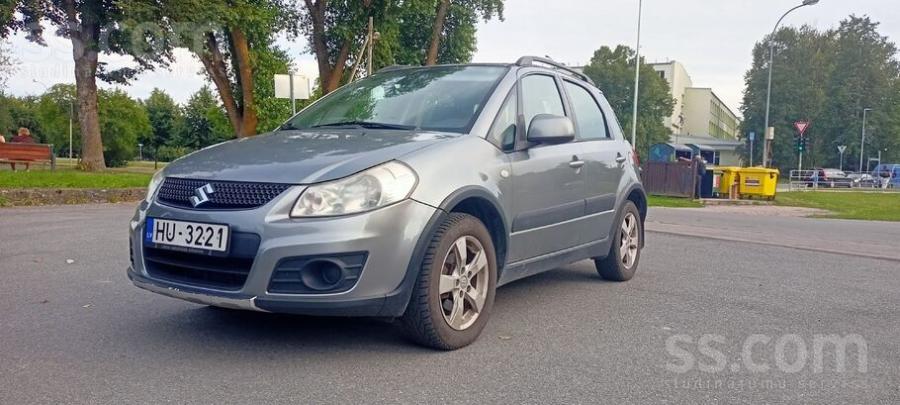 Pelēks Suzuki SX4 2011 Jūrmala, ar dzinēja tilpumu 1.60 L un nobraukumu 255 tūkst. km par 1985 €, foto 3 vietnē AUTOMOTO.COM.LV