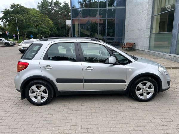 Pelēks Suzuki SX4 2012 Viļņa, ar dzinēja tilpumu 1.60 L un nobraukumu 162 tūkst. km par 4200 €, foto 4 vietnē AUTOMOTO.COM.LV