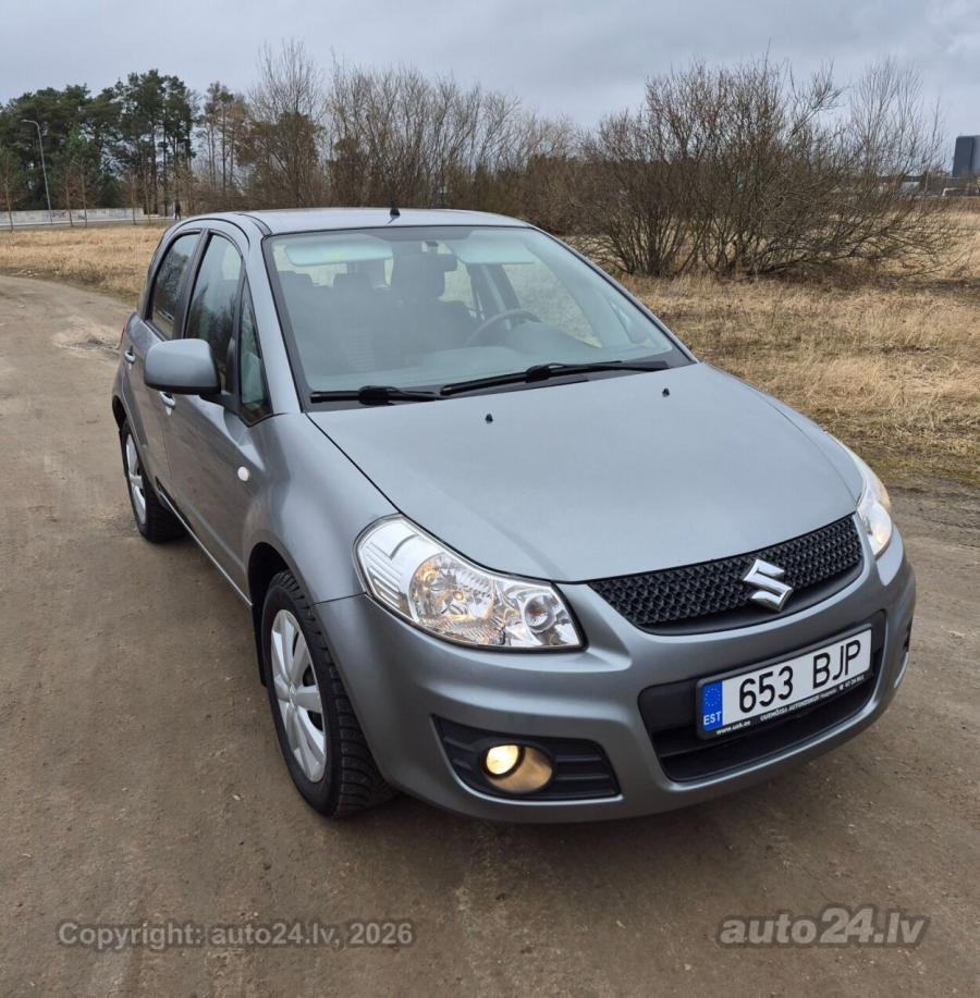 Pelēks Suzuki SX4 2013 Tallina, ar dzinēja tilpumu 1.50 L un nobraukumu 57 tūkst. km par 4990 €, foto 1 vietnē AUTOMOTO.COM.LV