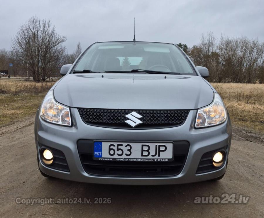 Pelēks Suzuki SX4 2013 Tallina, ar dzinēja tilpumu 1.50 L un nobraukumu 57 tūkst. km par 4990 €, foto 2 vietnē AUTOMOTO.COM.LV
