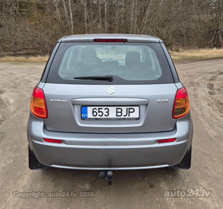 Pelēks Suzuki SX4 2013 Tallina, ar dzinēja tilpumu 1.50 L un nobraukumu 57 tūkst. km par 4990 €, foto 6 vietnē AUTOMOTO.COM.LV
