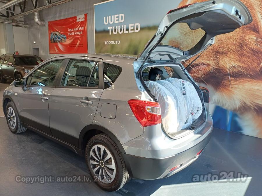 Grey Suzuki SX4 2014 in Tallinn, with an engine capacity of 1.60 L and mileage of 204 thousand km for 6500 €, photo 5 on AUTOMOTO.COM.LV
