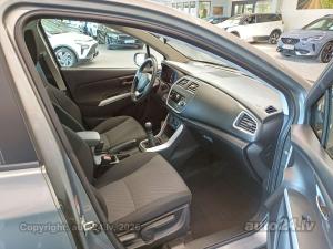 Grey Suzuki SX4 2014 in Tallinn, with an engine capacity of 1.60 L and mileage of 204 thousand km for 6500 €, photo 6 on AUTOMOTO.COM.LV