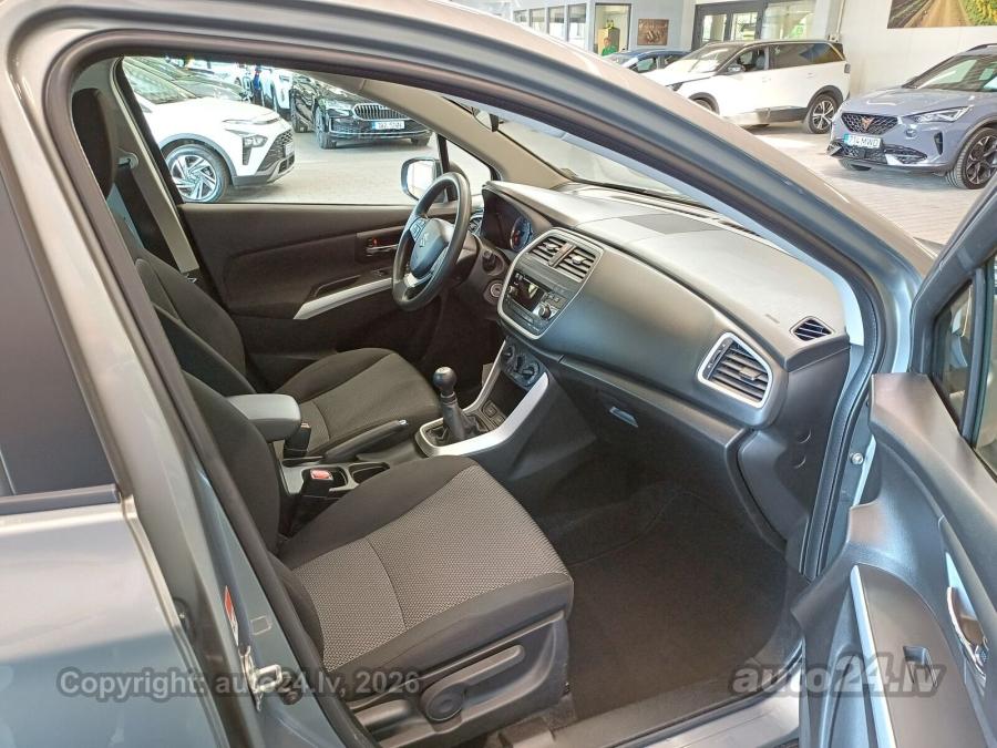 Grey Suzuki SX4 2014 in Tallinn, with an engine capacity of 1.60 L and mileage of 204 thousand km for 6500 €, photo 6 on AUTOMOTO.COM.LV