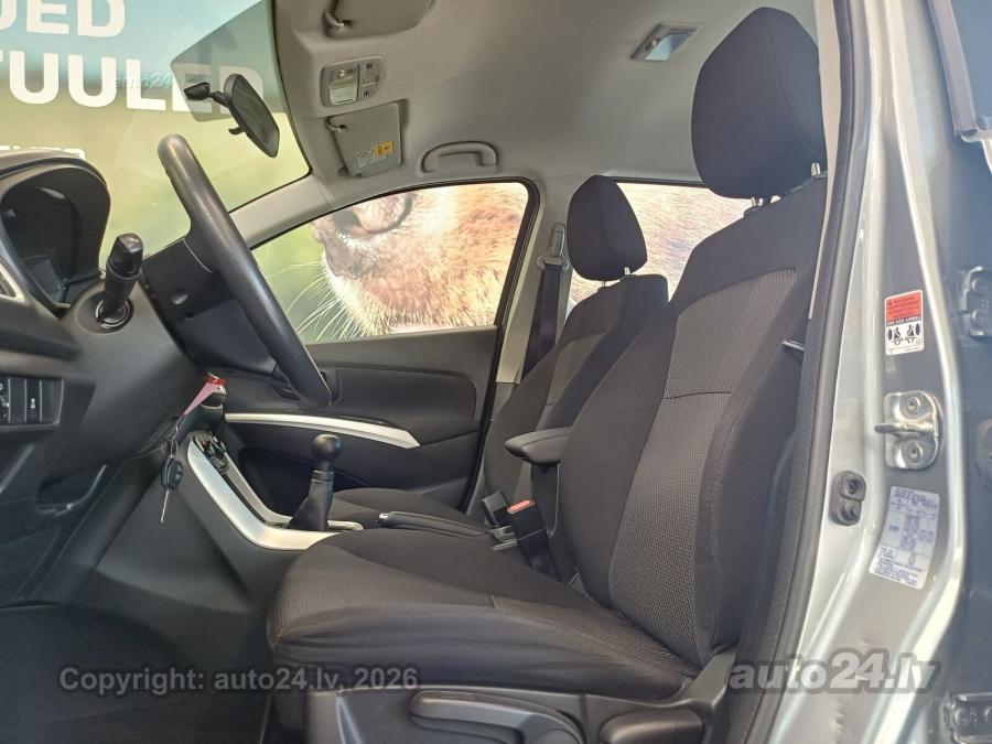 Grey Suzuki SX4 2014 in Tallinn, with an engine capacity of 1.60 L and mileage of 204 thousand km for 6500 €, photo 9 on AUTOMOTO.COM.LV