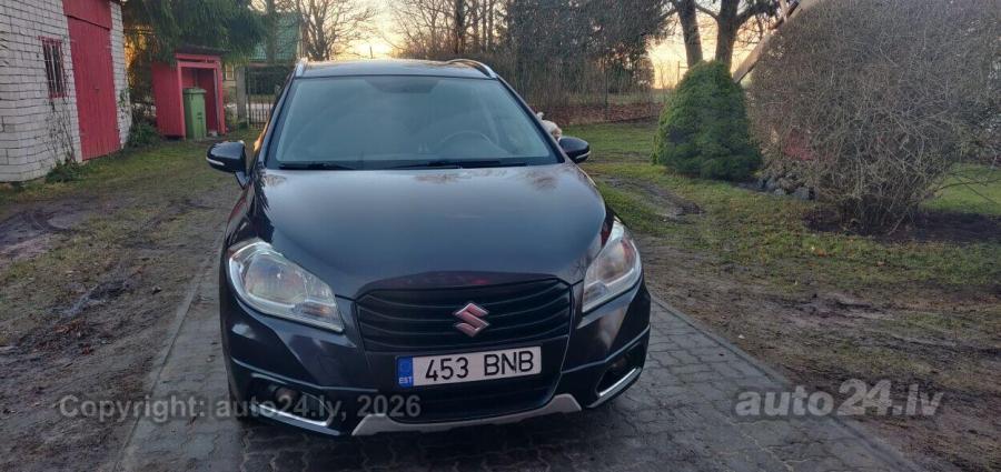Grey Suzuki SX4 2015 in Tallinn, with an engine capacity of 1.60 L and mileage of 149 thousand km for 7500 €, photo 1 on AUTOMOTO.COM.LV