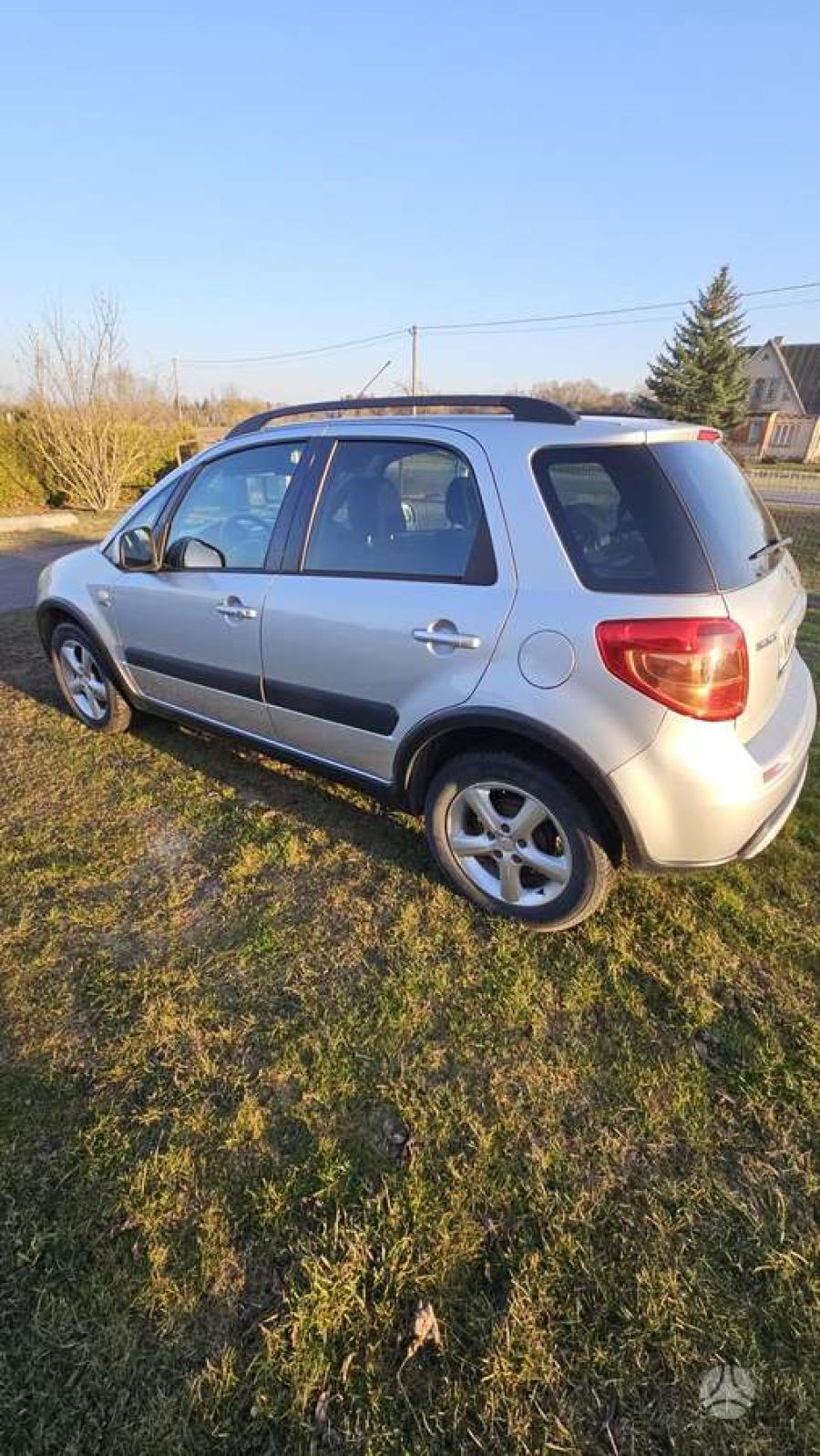 Pelēks Suzuki SX4 2008 Jonava, ar dzinēja tilpumu 2.00 L un nobraukumu 160 tūkst. km par 3500 €, foto 4 vietnē AUTOMOTO.COM.LV