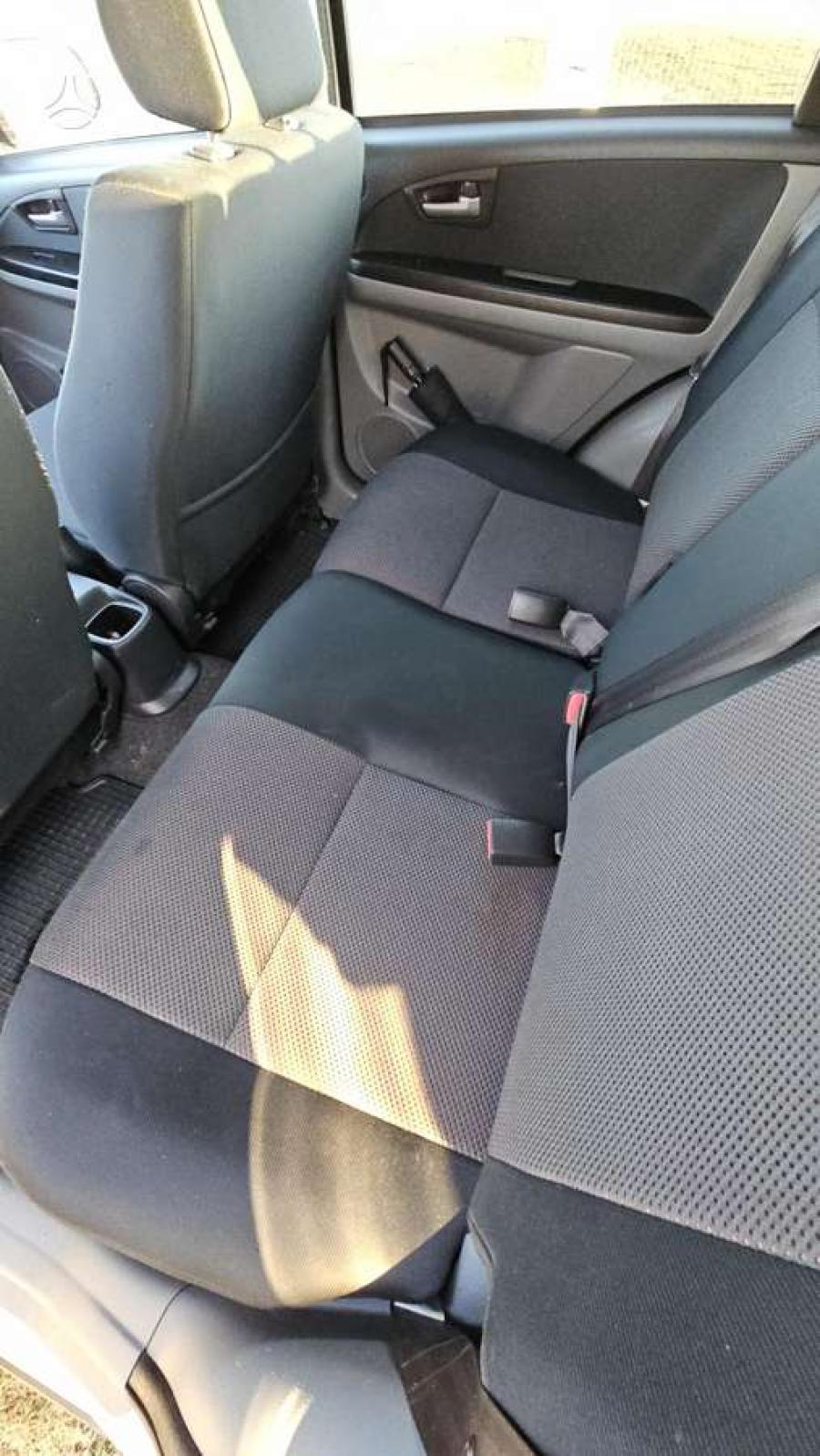 Pelēks Suzuki SX4 2008 Jonava, ar dzinēja tilpumu 2.00 L un nobraukumu 160 tūkst. km par 3500 €, foto 6 vietnē AUTOMOTO.COM.LV