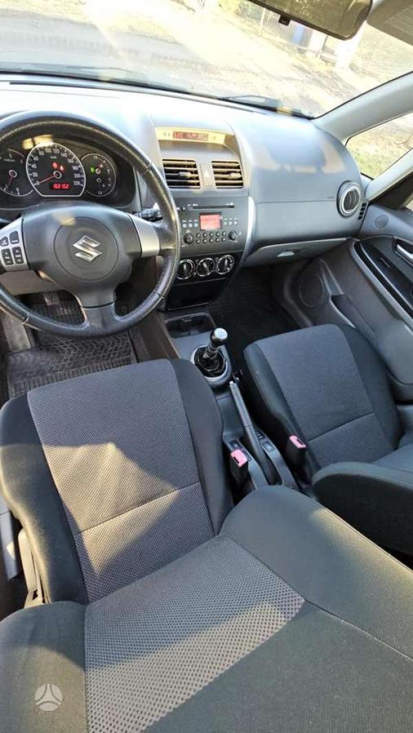 Pelēks Suzuki SX4 2008 Jonava, ar dzinēja tilpumu 2.00 L un nobraukumu 160 tūkst. km par 3500 €, foto 6 vietnē AUTOMOTO.COM.LV