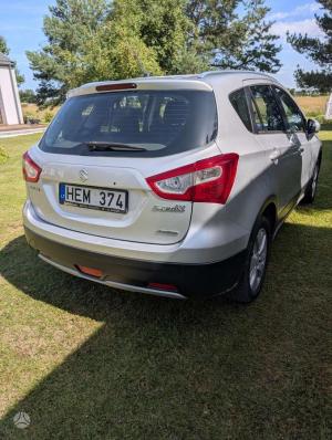 Grey Suzuki SX4 2014 in Silute, with an engine capacity of 1.59 L and mileage of 139 thousand km for 4000 €, photo 5 on AUTOMOTO.COM.LV