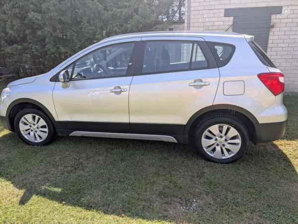 Grey Suzuki SX4 2014 in Silute, with an engine capacity of 1.59 L and mileage of 139 thousand km for 4000 €, photo 7 on AUTOMOTO.COM.LV