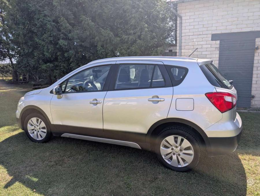 Grey Suzuki SX4 2014 in Silute, with an engine capacity of 1.59 L and mileage of 139 thousand km for 4000 €, photo 10 on AUTOMOTO.COM.LV