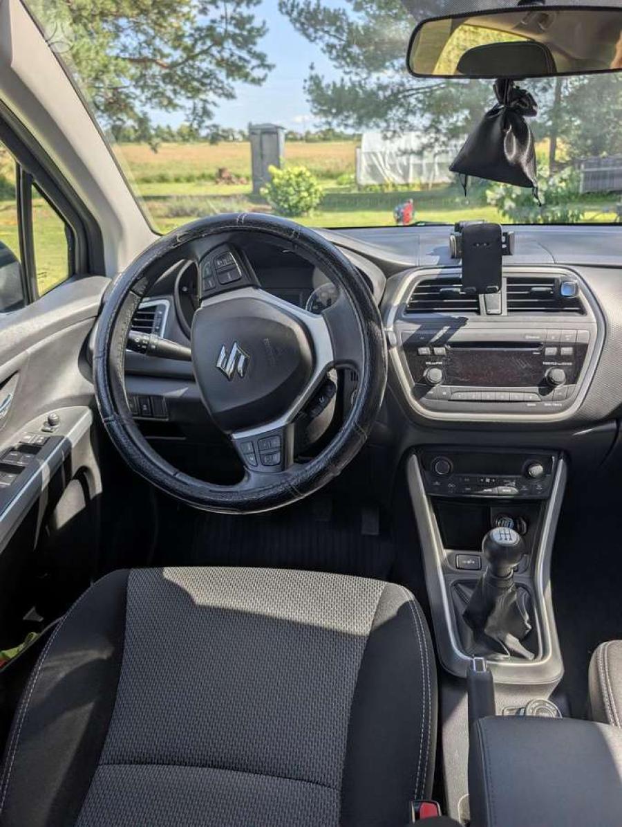 Grey Suzuki SX4 2014 in Silute, with an engine capacity of 1.59 L and mileage of 139 thousand km for 4000 €, photo 11 on AUTOMOTO.COM.LV