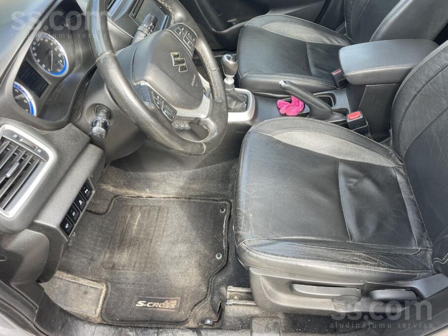 Grey Suzuki SX4 2014 in Riga, with an engine capacity of 1.60 L and mileage of 242 thousand km for 3900 €, photo 8 on AUTOMOTO.COM.LV